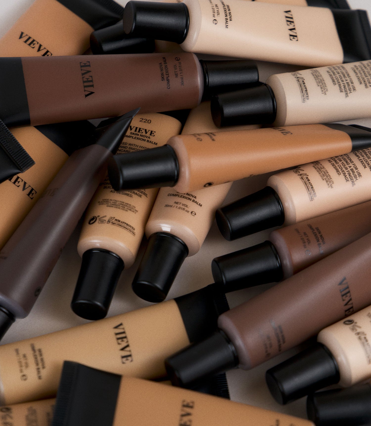 Makeup & beauty by makeup artist Jamie Genevieve | VIEVE