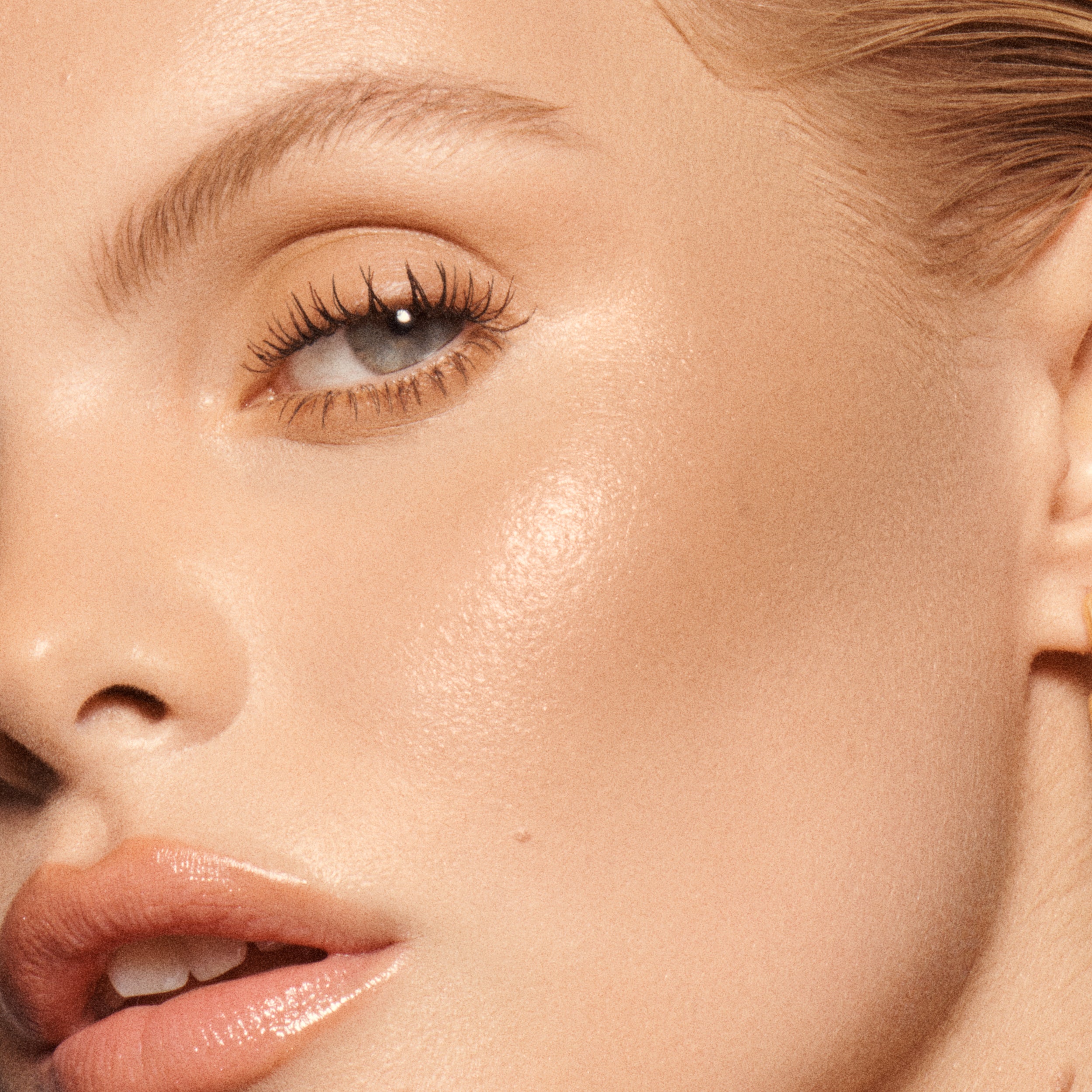 Modern Radiance Concealer Light 5 | Hydrating Concealer | VIEVE